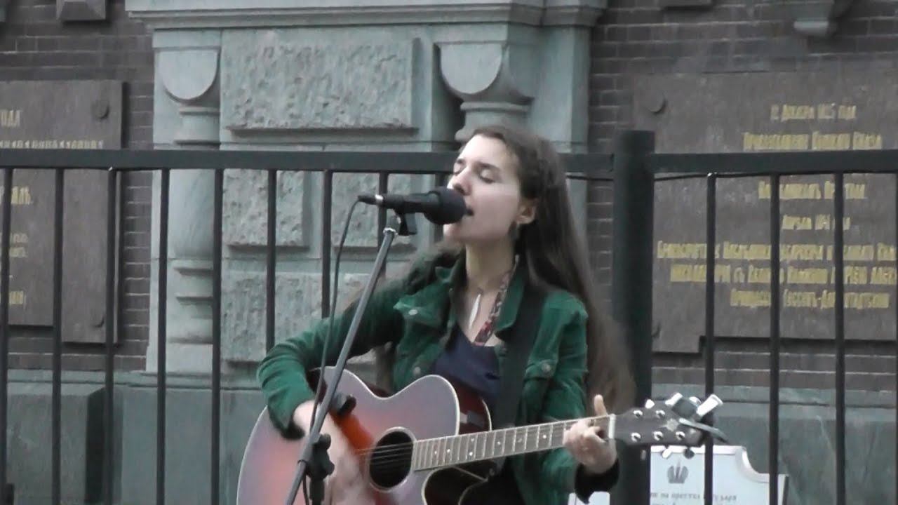 Вера Сухомлин - Элли