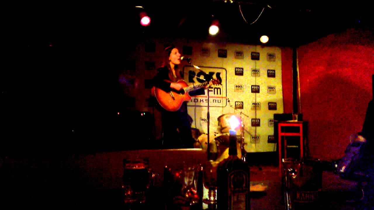 Вера Сухомлин - Она шла по дороге