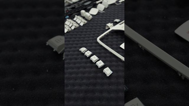 Комплексная шумоизоляция и перетяжка потолка на Mercedes V-class