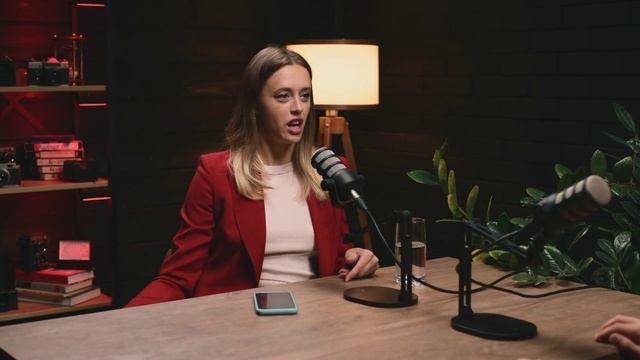 Подкаст "Крупным планом",гость - Дмитрий Малинов