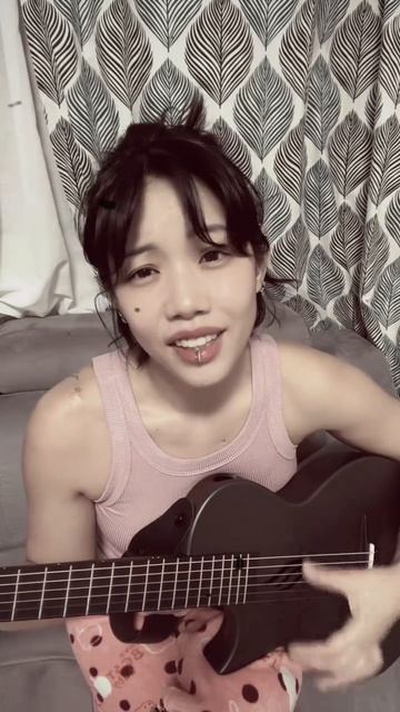 Девушка с распущенной косой