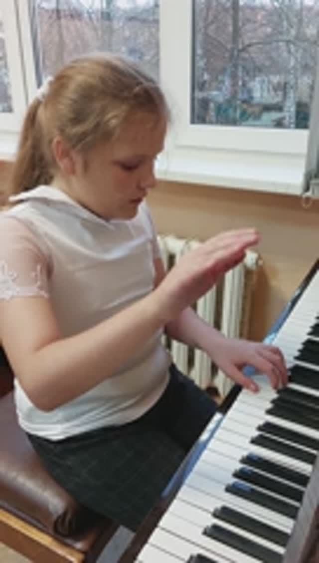 Сольф. №103 из сб.Калм. и Фр. Дегтярёва Екатерина 2кл.