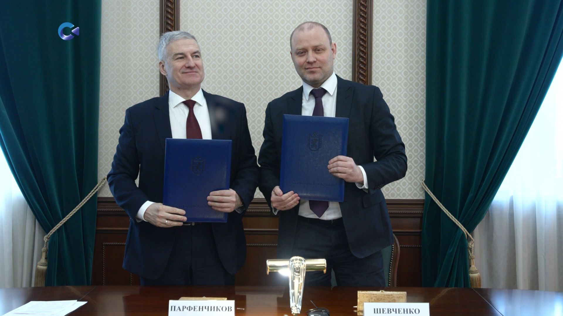 Глава Карелии Артур Парфенчиков подписал соглашение о сотрудничестве с центром «Воин»