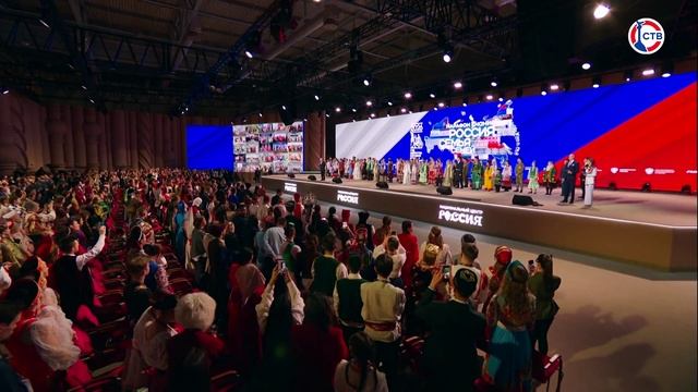 Владимир Путин вручил молодым ученым премии в области науки и инноваций