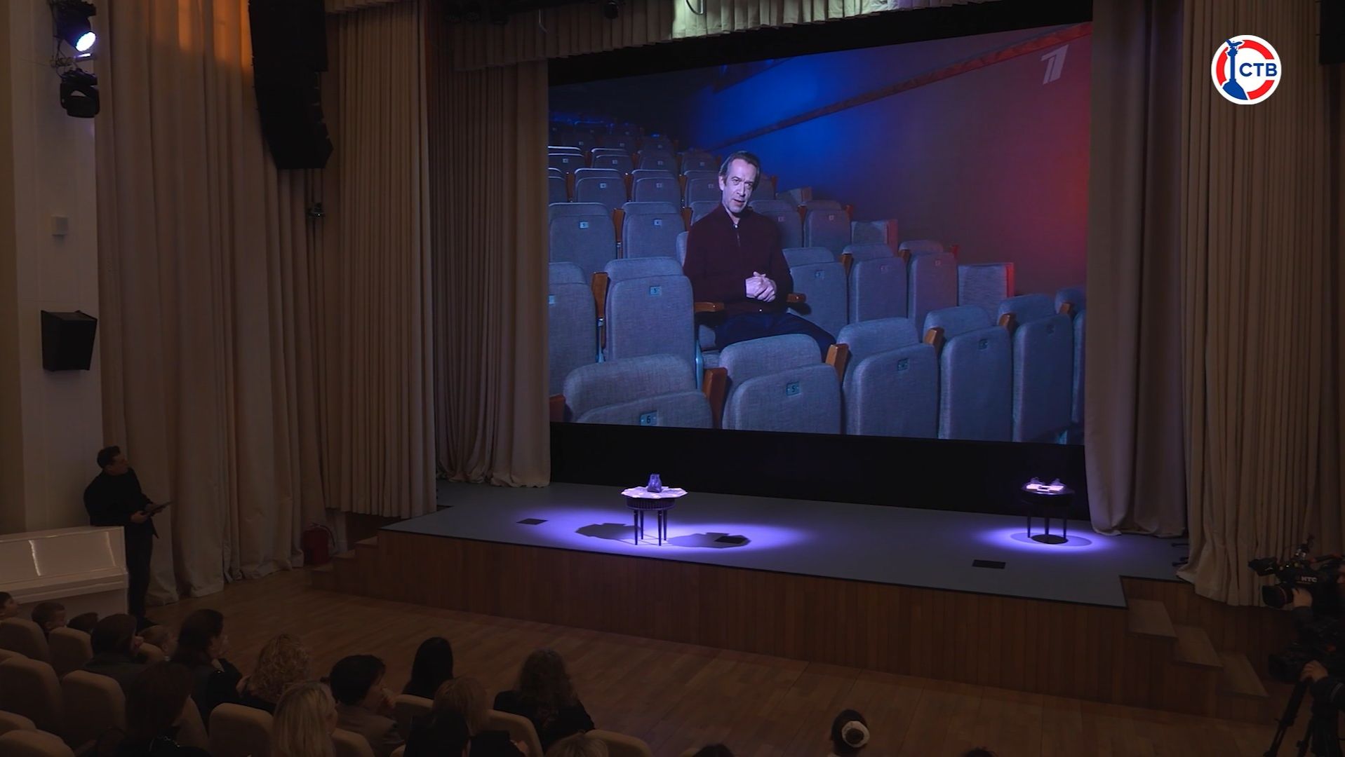 Первокурсников севастопольской школы искусств театрального отделения посвятили в артисты