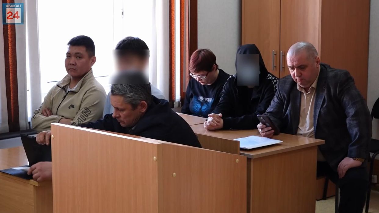 Изучено 7 томов уголовного дела: поджигателей Народного Фронта Хакасии судят в Абакане