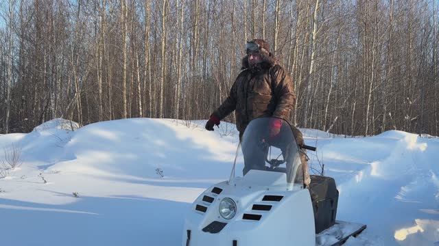 Катаюсь на буране в минус 34 градуса.