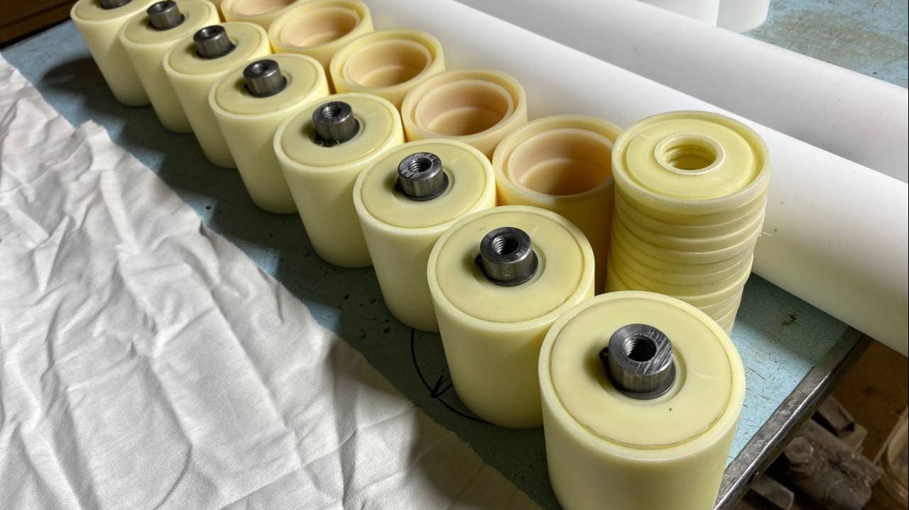 Конвейерные ролики из капролона для поддержки и прижима ленты