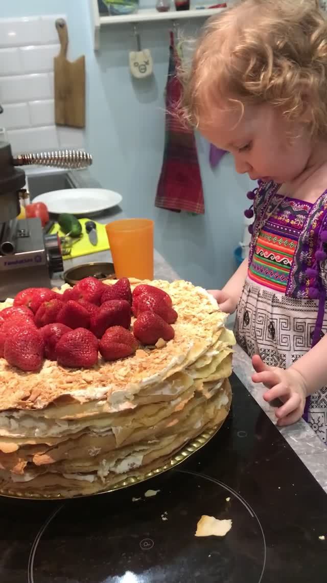 Соня и торт