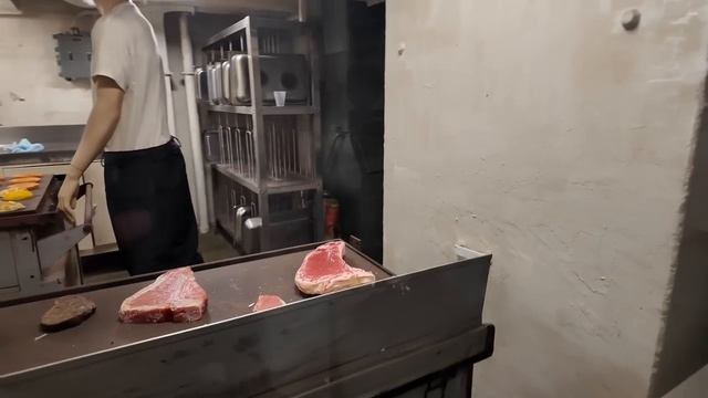 Настоящий АВИАНОСЕЦ Второй мировой. USS Yorktown сегодня