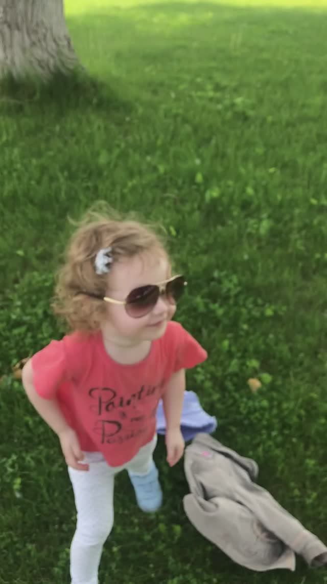 Соня и солнечные очки