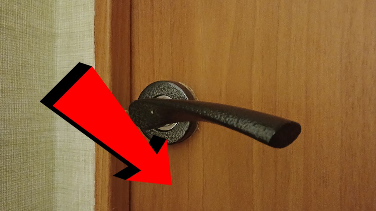 Как избавиться от засаленных мест возле ручки двери За 3 минуты!!!!!..