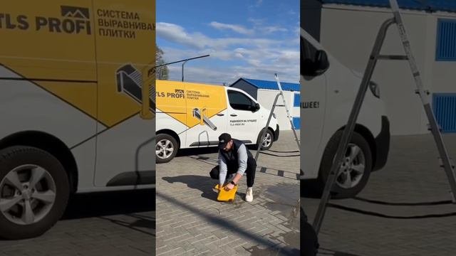 Краш тест строительного неубиваемого ведра!