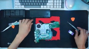 Acer Aspire One 725 (Disassembly) Keyboard and Battery Replacement