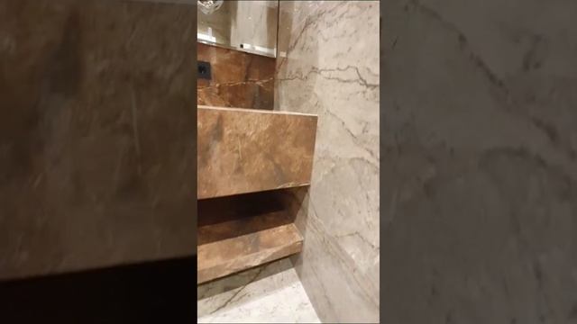 Обзор ванной комнаты. Дизайн проект @dicovadesign. Керамогранит TileKraft, раковина из керамогранита