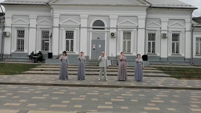 ХОТЯТ ЛИ РУССКИЕ ВОЙНЫ - вокальный ансамбль _Вереск_, рук.  Валентина Кудрявцева. 08.05.2022г