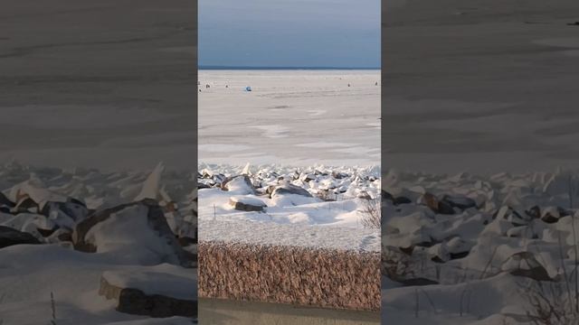 16.01.2024 г,Погода в Санкт Петербурге,и на Кронштадтской дамбе.Температура -9.  ветер слабый,снег
