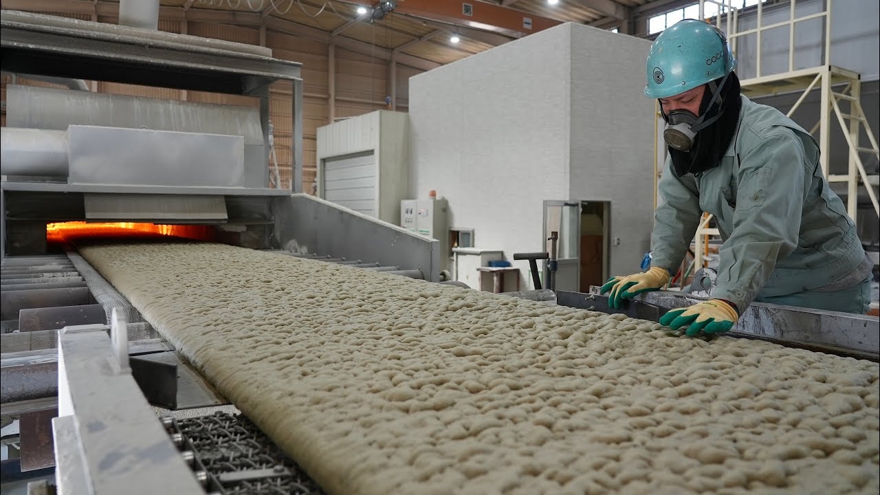 Процесс превращения стекла в камень. Японская фабрика превращающая стекло в камень.