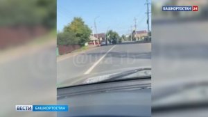 В Уфе машина скорой помощи опрокинулась после ДТП: есть пострадавший