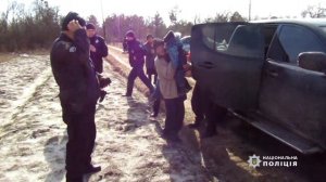 На Житомирщині поліцейські розшукали в лісі малюка