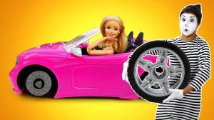 Ken fell in love with Barbie! Play toys and Barbie dolls