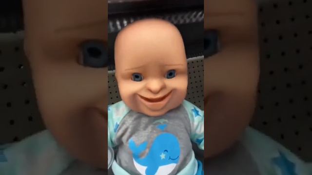 Он говорит улыбнуться кукле и вот, что происходит дальше 😅