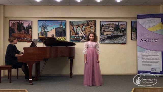 "Крылатые качели" (муз. Е. Крылатова, сл. Ю. Энтина)