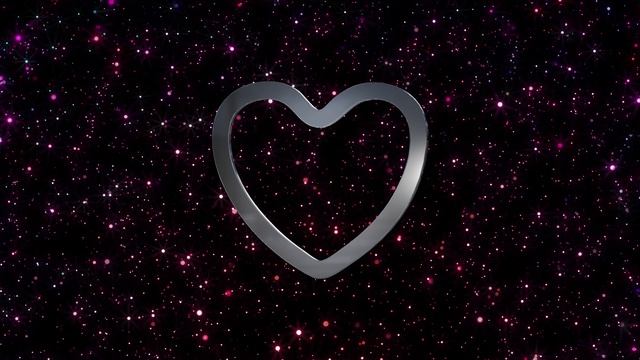 3Д сердечко на звёздном космическом мерцающем фоне. С днём рождения! Бесплатный 4К фон.