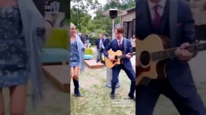 Появилось видео, в котором Ксения Собчак и Константин Богомолов танцуют в обнимку