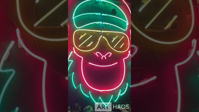 Вывеска из стеклянного неона Обезьяна от studio Art Haos