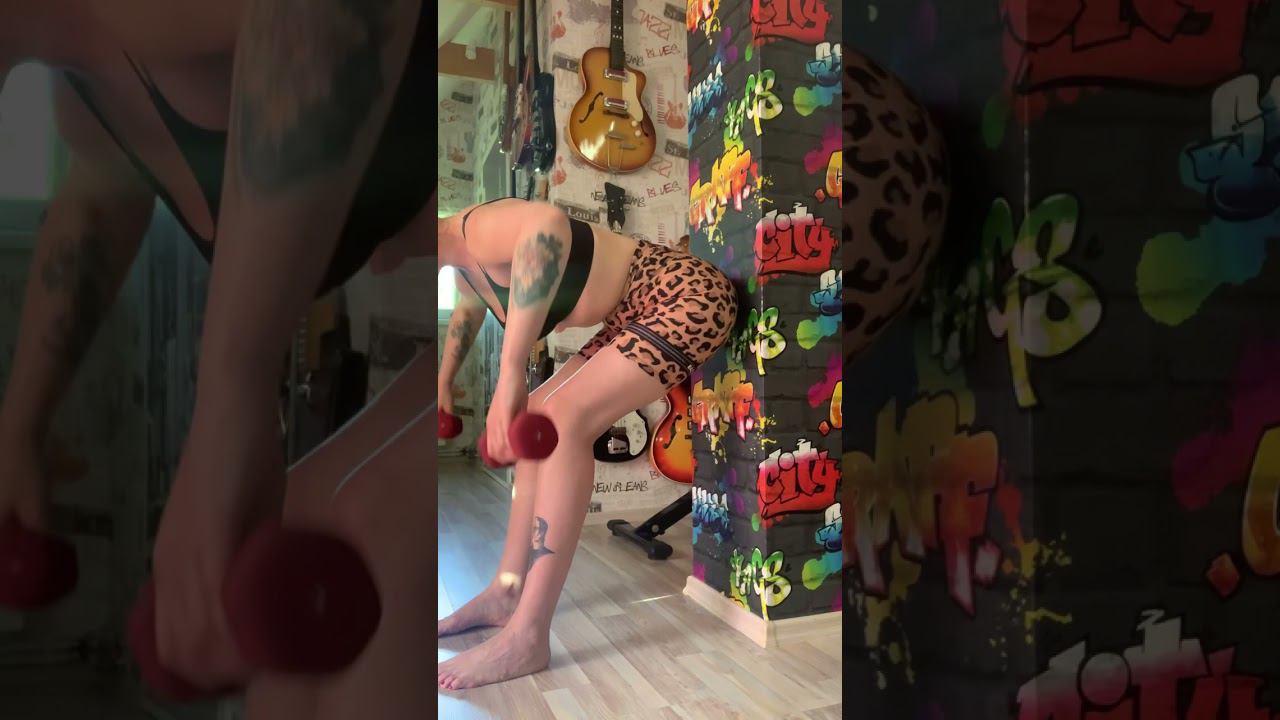 МАХИ С ГАНТЕЛЯМИ В НАКЛОНЕ НА ЗАДНИЕ ПУЧКИ ДЕЛЬТОВИДНЫХ