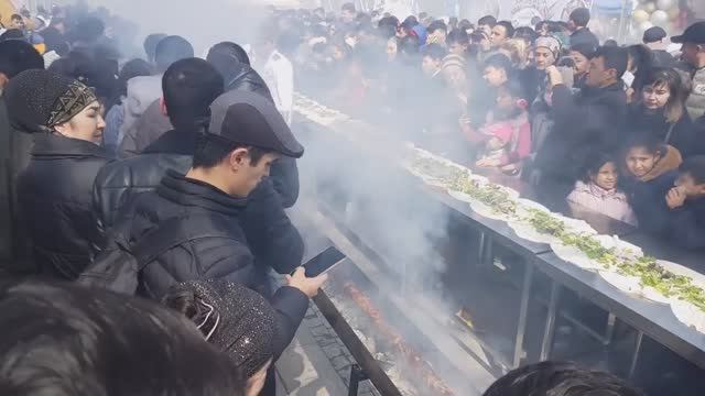 САМЫЙ БОЛЬШОЙ ШАШЛЫК рекорд в Узбекистане | Street food | Gurman TV