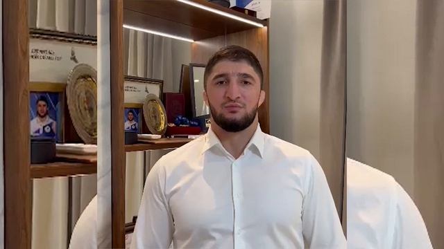Поздравление именитых борцов со 100-летием Карачаево-Черкесии