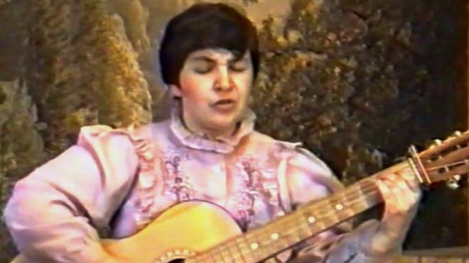 "Каждый выбирает для себя" (запись 1992 г.). Поёт Надежда Вдовкина.