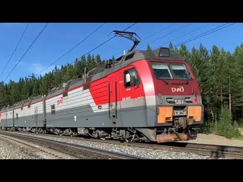 3ЭС5К-587 проследовал резервом с перевала в районе оз. Байкал