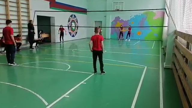 Президентские игры 5-6 класс волейбол девочки.mp4