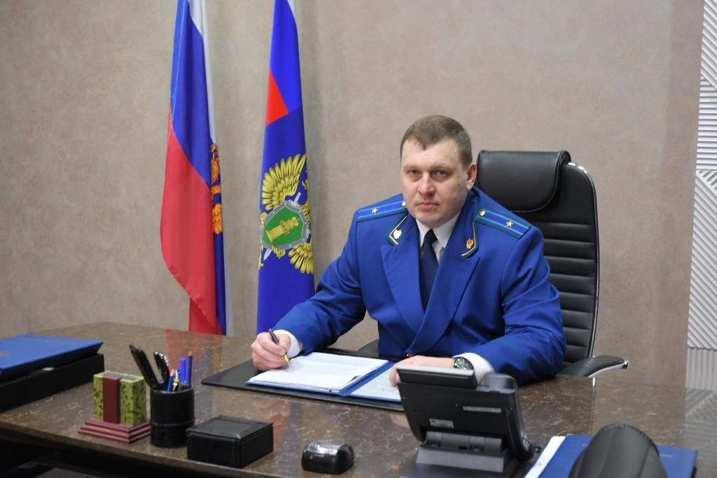 "Началось экс-судье Новикову Д" прокурор Новороссийска Грудина А, судья Пупынина С. от СКР Мокров С