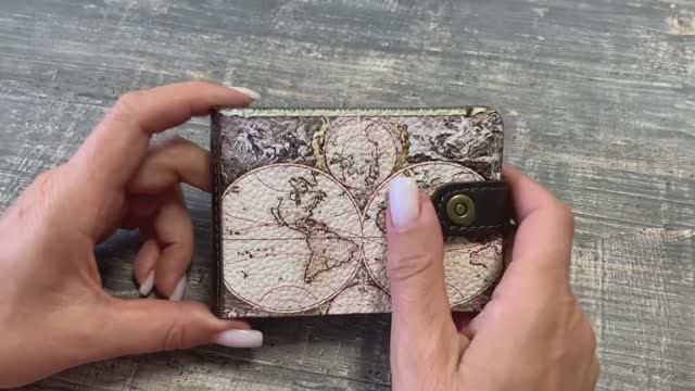 Мужское портмоне из кожи с принтом Eshemoda “Карта ретро”