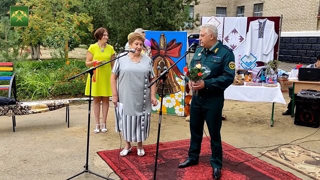 Таможенники ЛНР посетили праздничную линейку подшефной Лутугинской школы-интерната