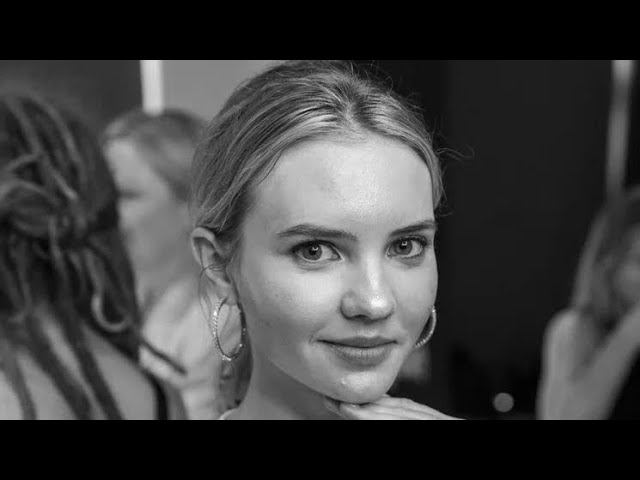 Актёрская визитка Арина Курганская