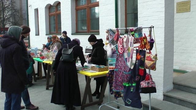 2022.04.17 - Вербное воскресенье. Пасхальная  ярмарка.  Храм Димитрия Солунского в Хорошево