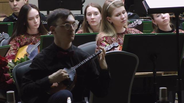 Г. Шендерёв Концерт для домры с оркестром III часть. Исполняет РНО «Москва». Солист Глеб Давлетшин