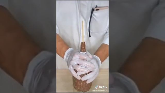 Как наживать фарш на палочку!