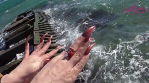 Long nails and The Black Sea (sea & wind sound)