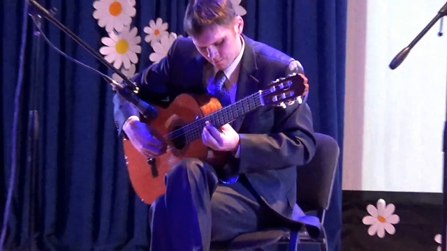 Илья Васильченко исполняет «Tango en skai» (Roland Dyens) .