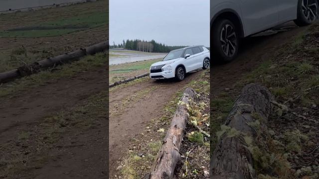 2023 Mitsubishi Outlander PHEV off-Roading on Everyman Driver #NWAPAMudfest