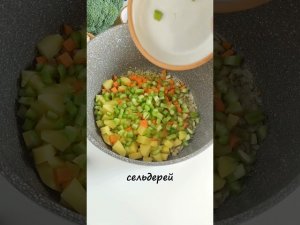 Vegan-суп из квашеной капусты и корней лопуха