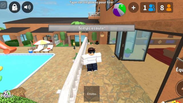 я играю в мм2 в скине мальчика,только за шерифа!