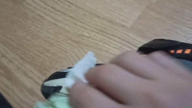 как очистить белую подошву.