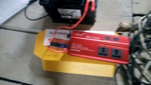 огляд інвертора 1кВт (2000W) 4 usb 3 розетки 12V 220V